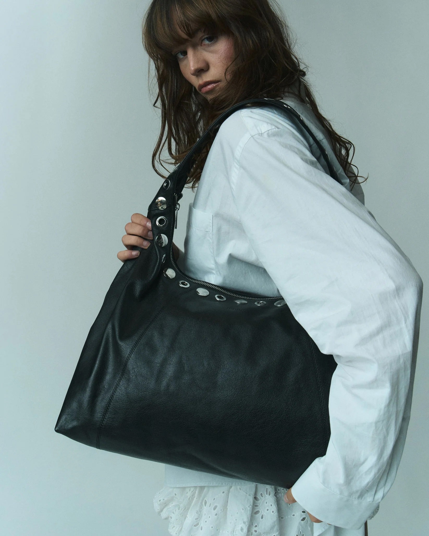 Maxi Dandy Studs Mountain Black – Núnoo EU